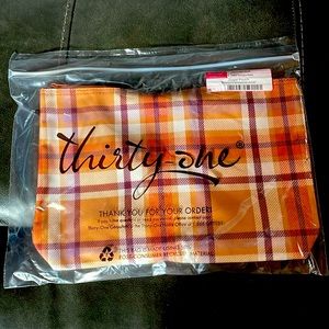 thirty-one - Poshmark